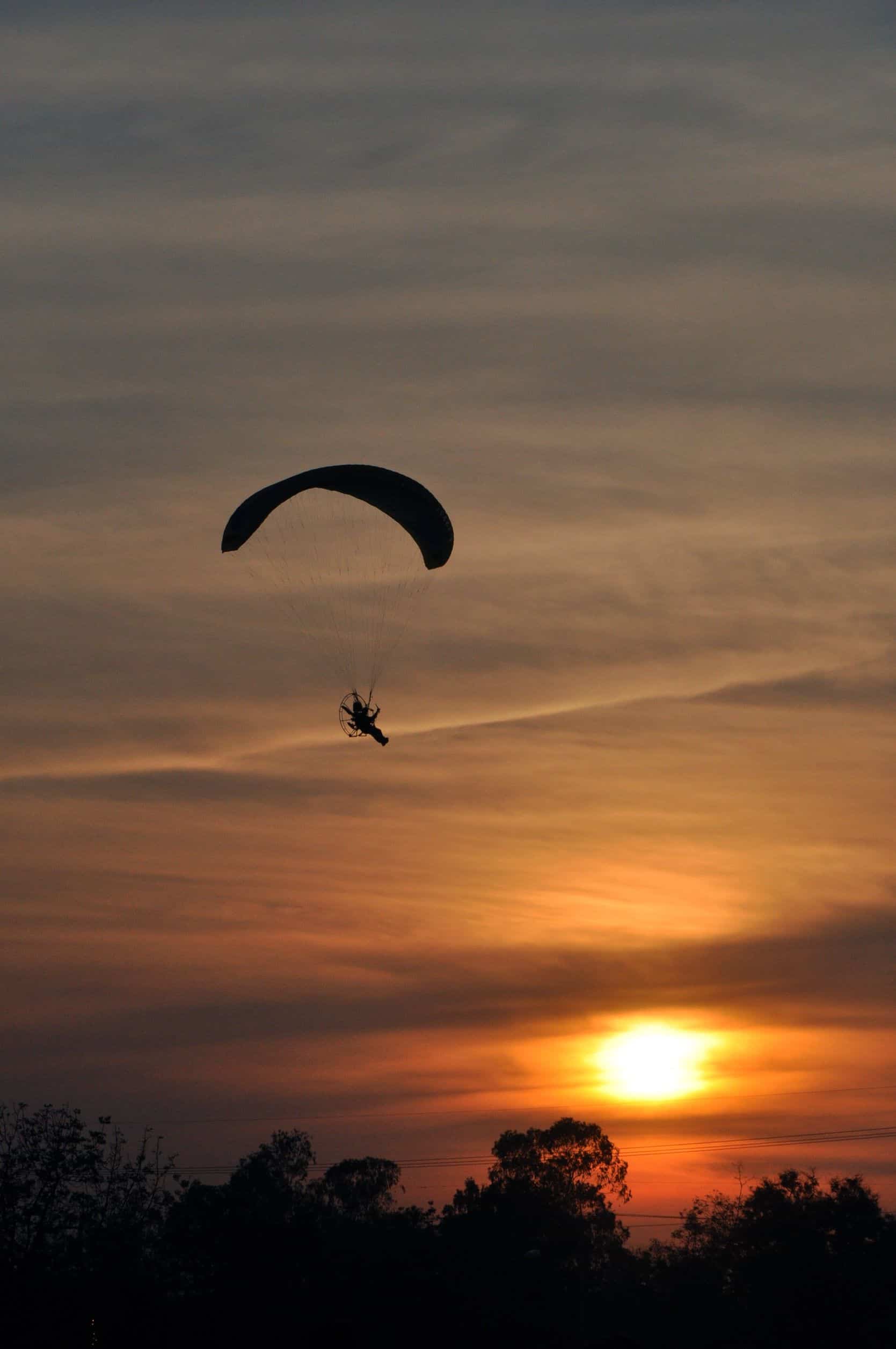 Can Paramotors Fly at Night? – Outdoor Troop
