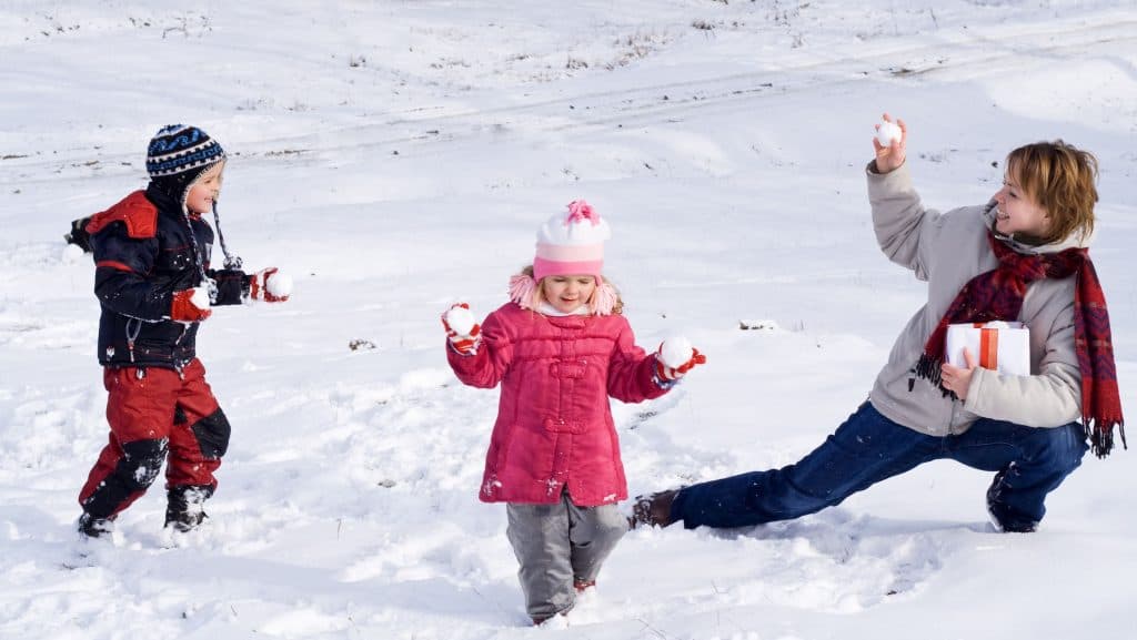 How To Have A Snowball Fight Are There Rules Outdoor Troop How To Have A Snowball Fight Are There Rules Outdoor Troop