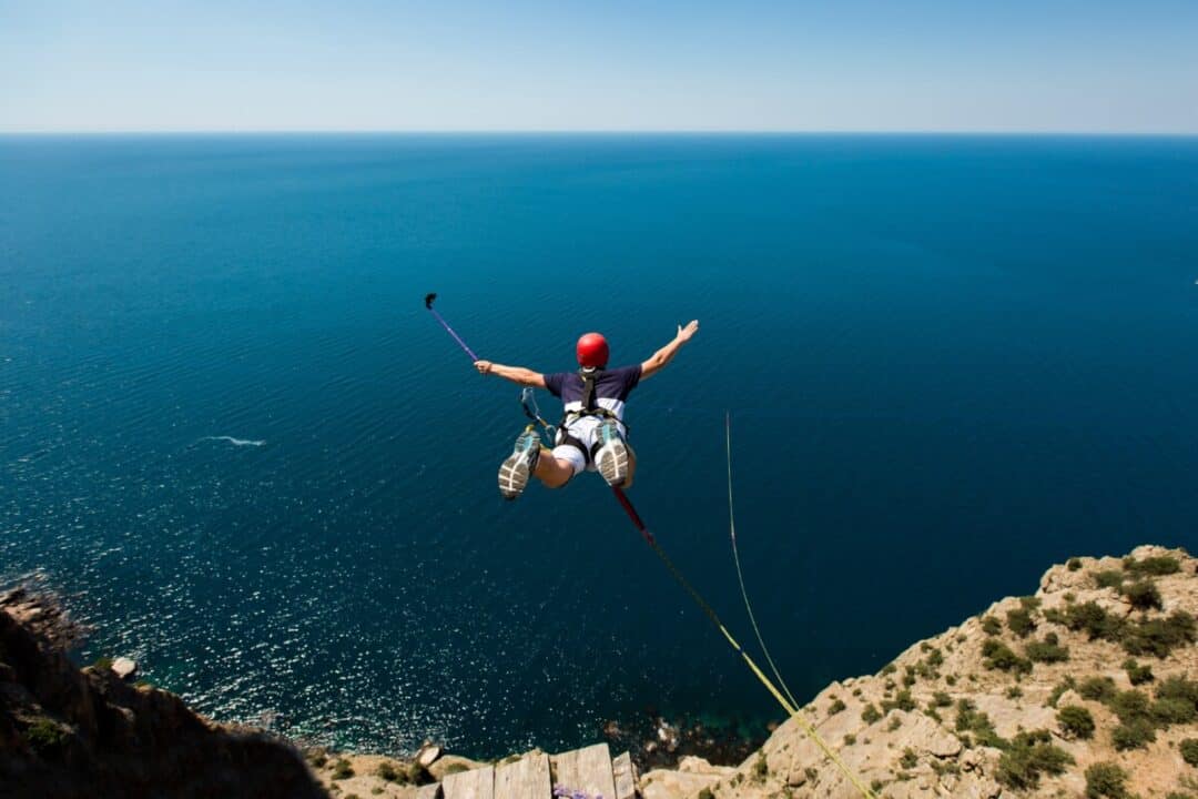 What Does Bungee Jumping Feel Like? – Outdoor Troop